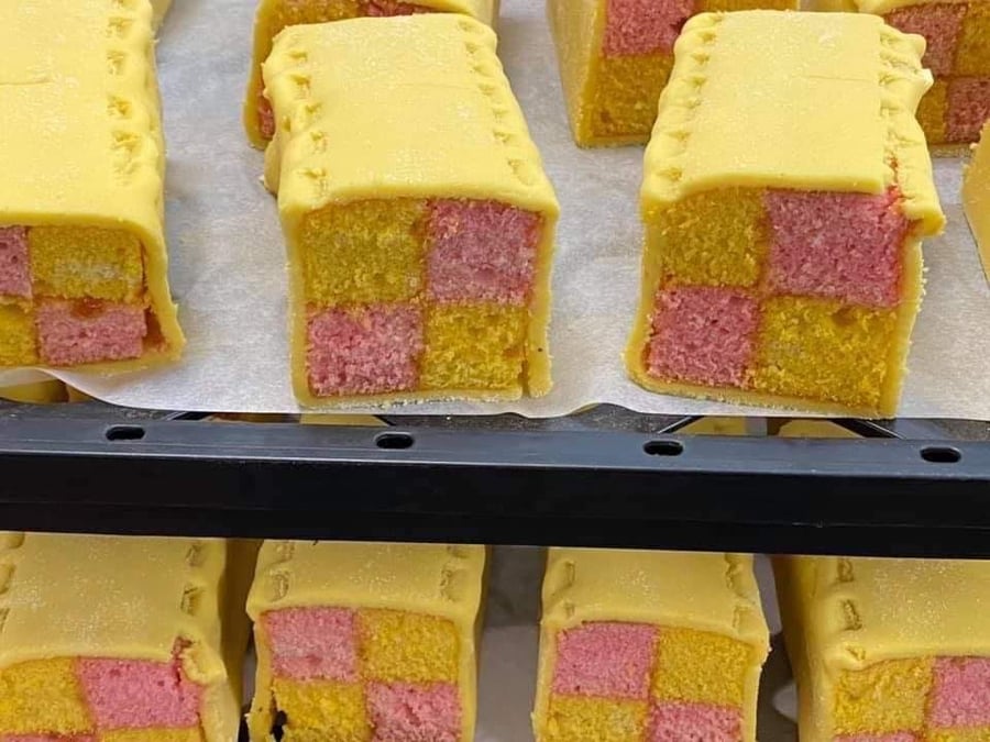 Huge Battenburg Cakes - Folksy