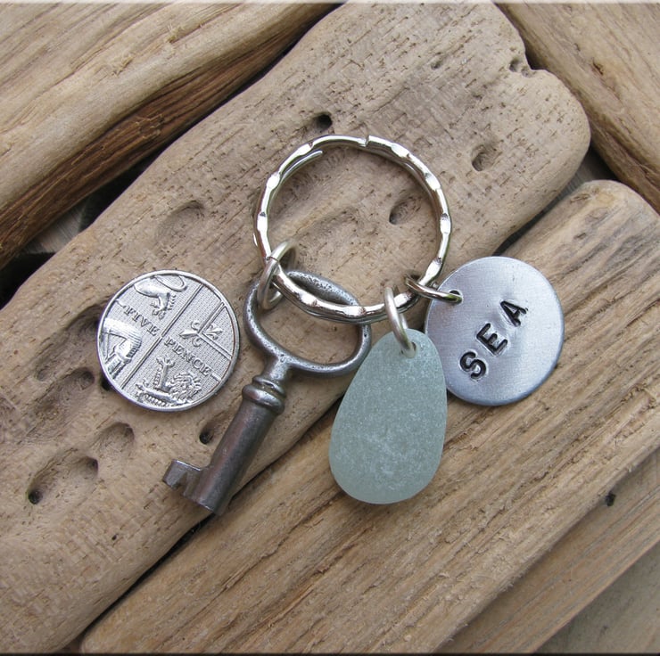 Sea glass vintage keyring - Folksy