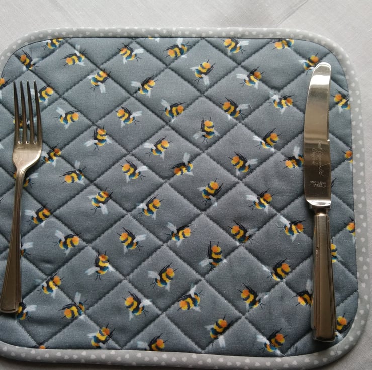 Placemats, A PAIR of Quilted Heat Resistant ma... - Folksy