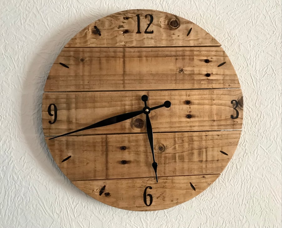 Rustic pallet wood wall clock. Burnt numbers. R... - Folksy