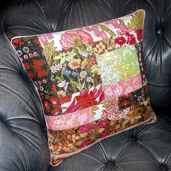 SALE Vintage fabric Retro cushion in Pat Albeck... - Folksy