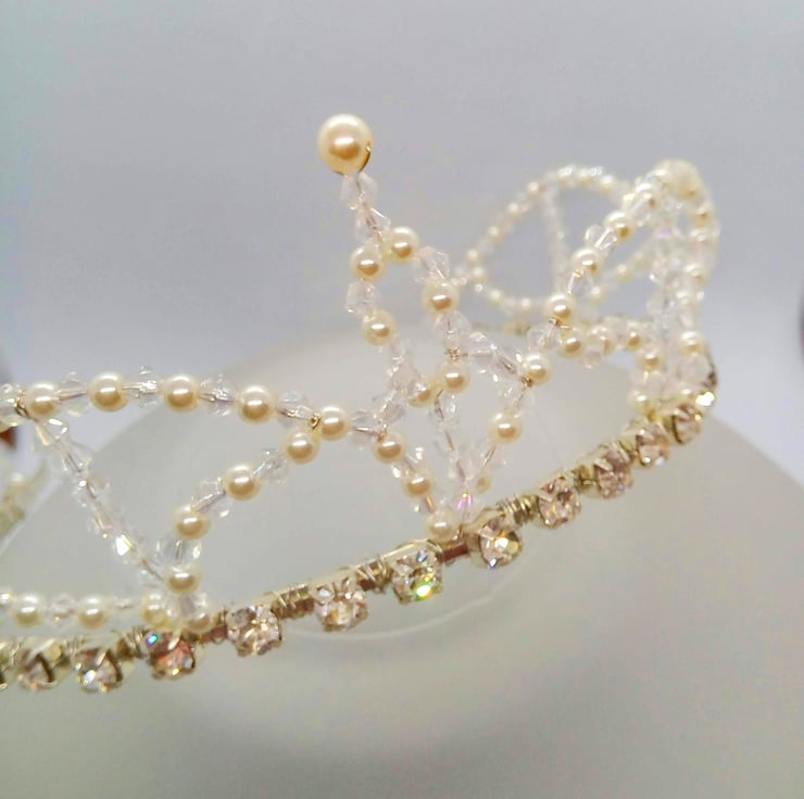 Clear Crystal and Cream Pearl Beaded Princess T... - Folksy