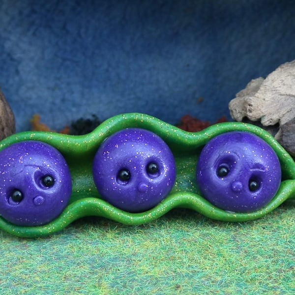 Baby BerryHead Podlings in snug crib pod OOAK S... - Folksy