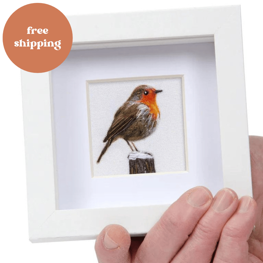 Robin, little 3D fabric robin picture framed, g... - Folksy