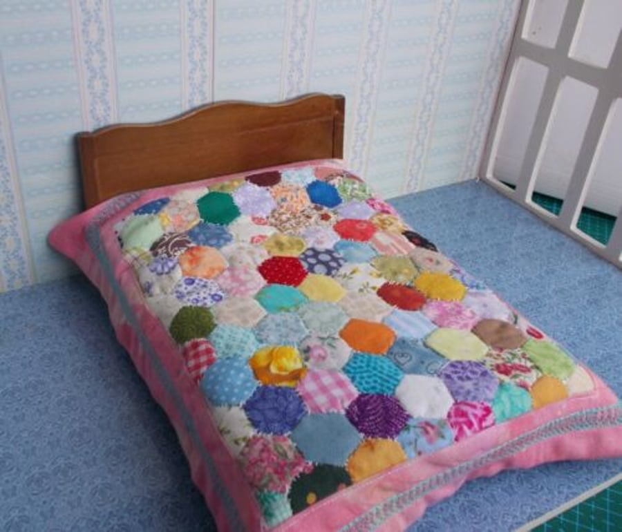 Dolls House Miniature 1:12 Handmade Patchwork Q... - Folksy