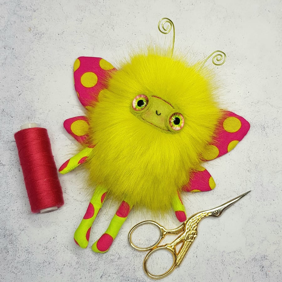 Flutterfly Pink & Green Eyes - Folksy