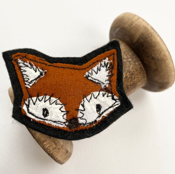 Upcycled fox brooch pin or badge. - Folksy