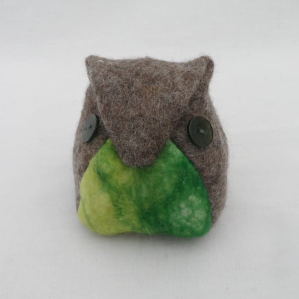 Owl pin cushion, felted (green2) - Folksy