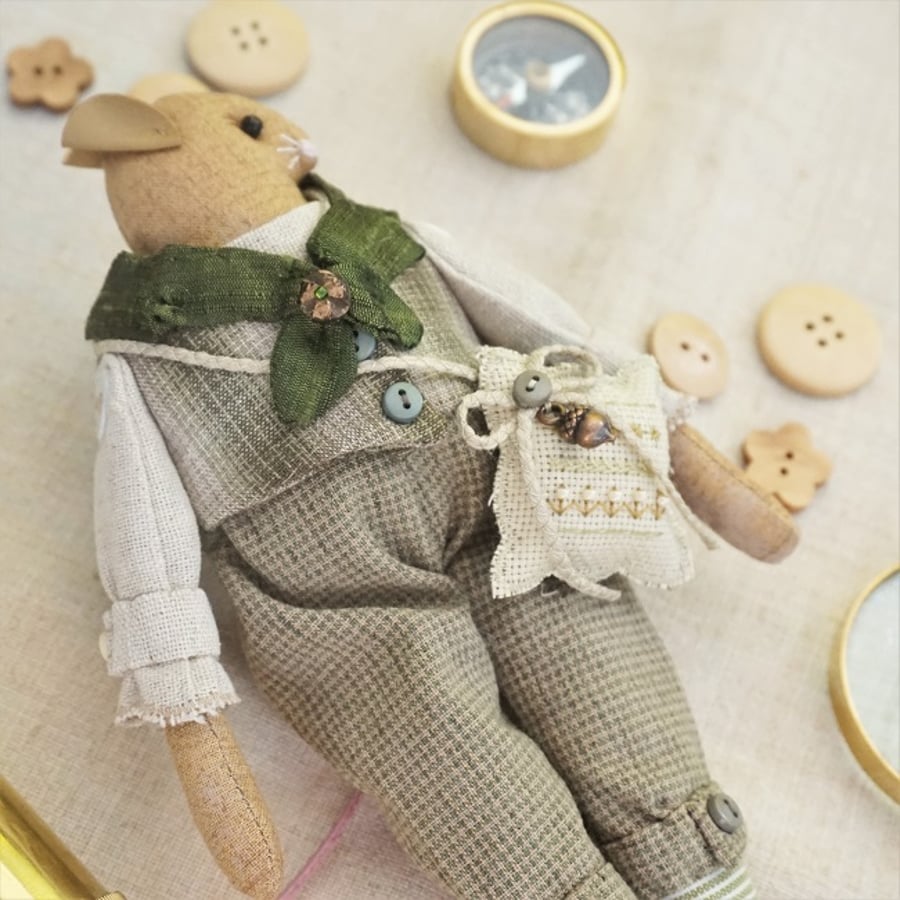 Owen, A Gentleman Harvest Mouse - Folksy