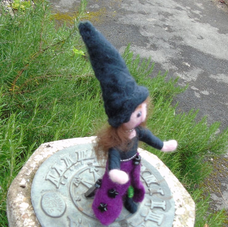 Needle felt Kitchen witch,hedge witch Halloween... - Folksy