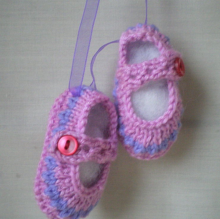 Keepsake,Baby keepsake,Miniature booties,Christ... - Folksy