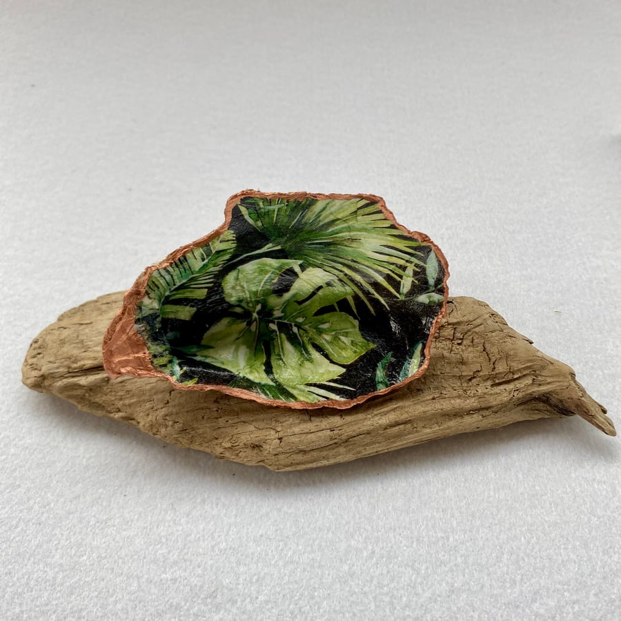 Small decoupaged and hand painted oyster shell - Folksy