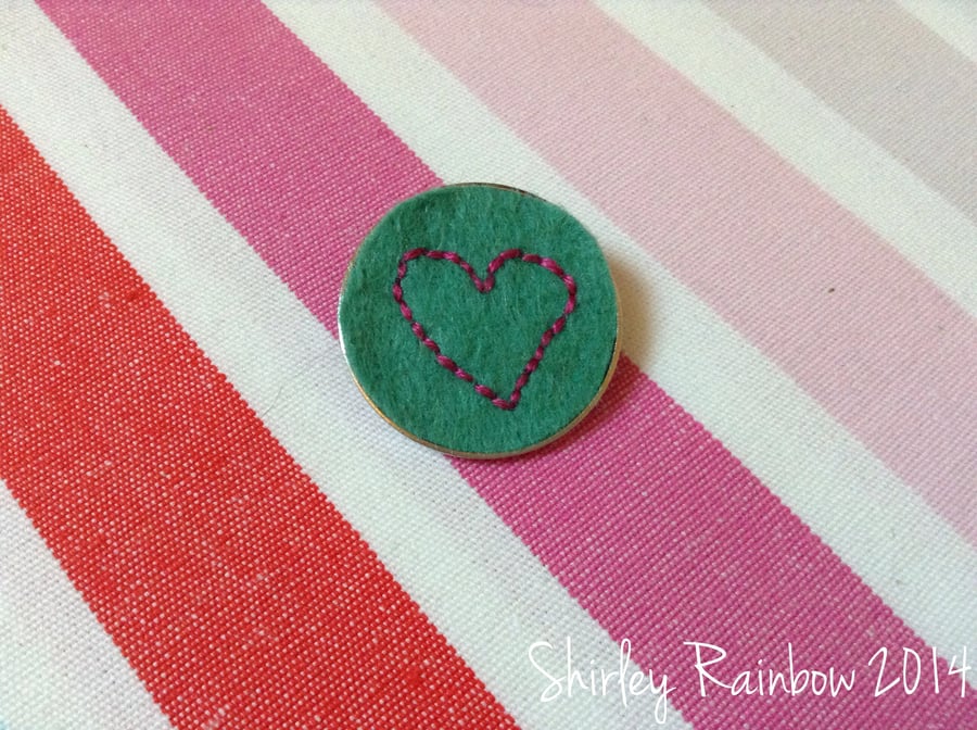Felt embroidered heart badge - Folksy