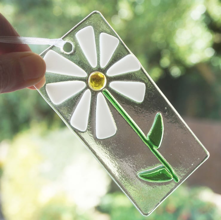 Fused Glass White Daisy Suncatcher, Size 12cm... - Folksy