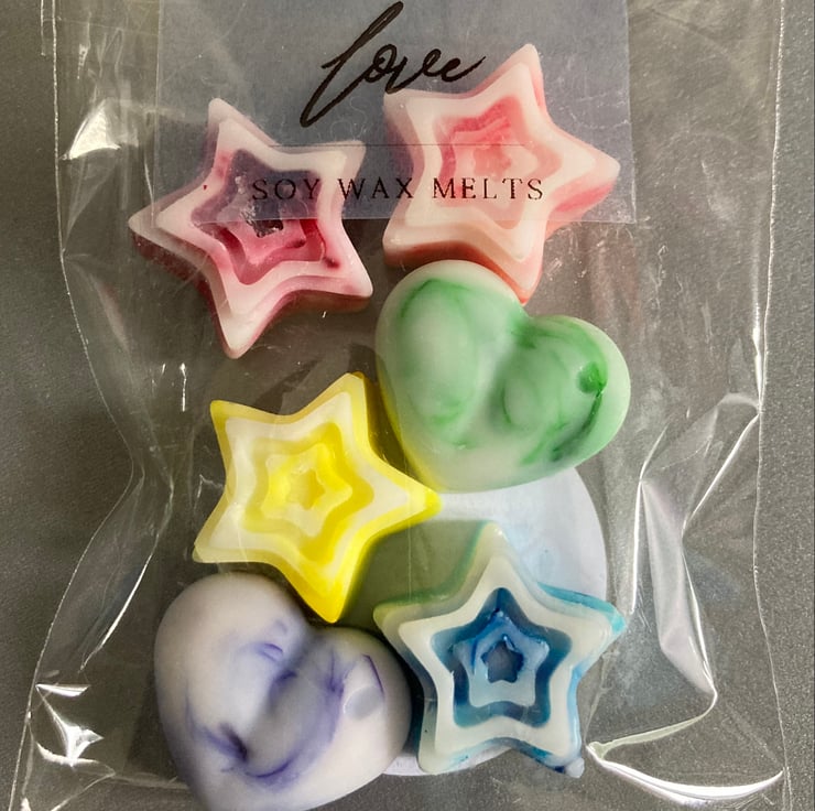 Rainbow wax melts, star and heart shaped, Amber... - Folksy