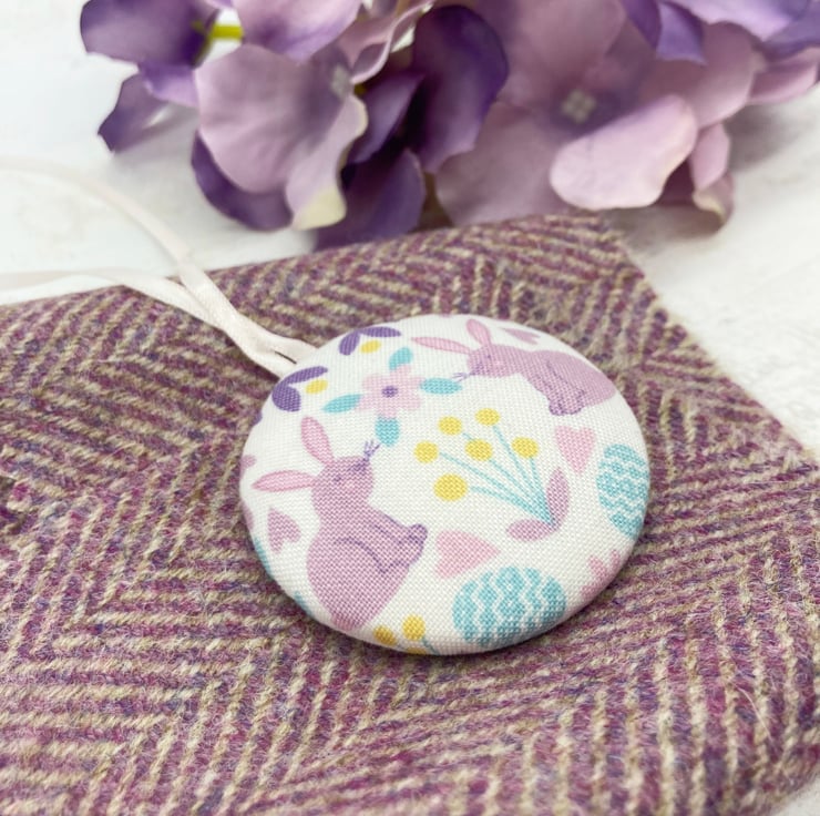 Spring rabbits surrounded by flowers and hearts... - Folksy