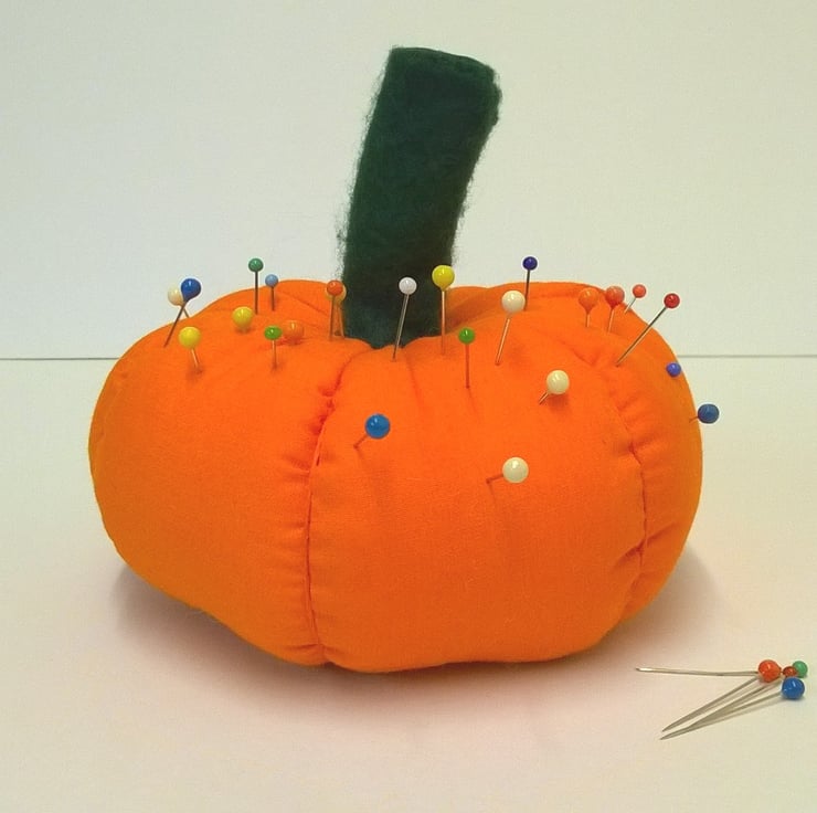 Halloween pumpkin pin cushion - Folksy