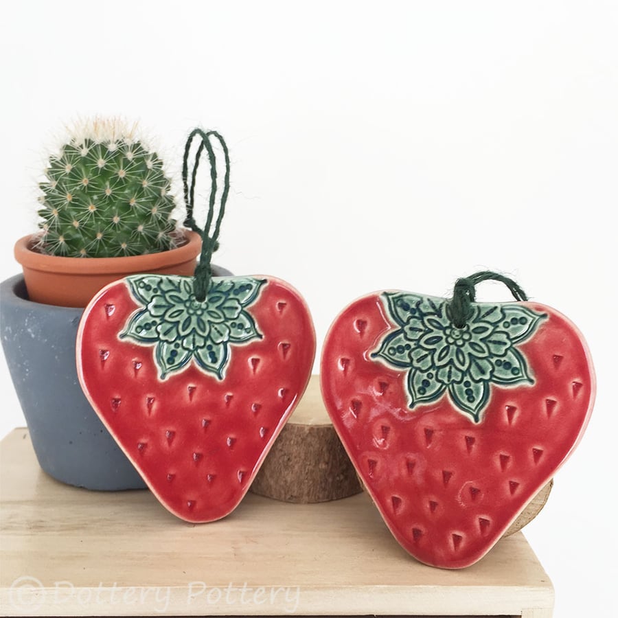 Ceramic strawberry Folk art style pottery decor... - Folksy