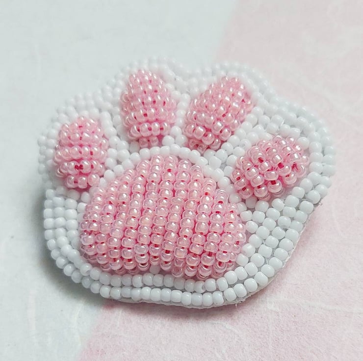 Handmade Beaded Cat Paw Brooch – White & Pink - Folksy
