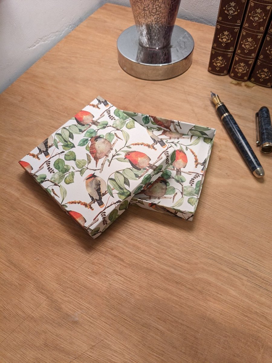 'Robin and Friends' Ultra-thin Gift Box - Folksy