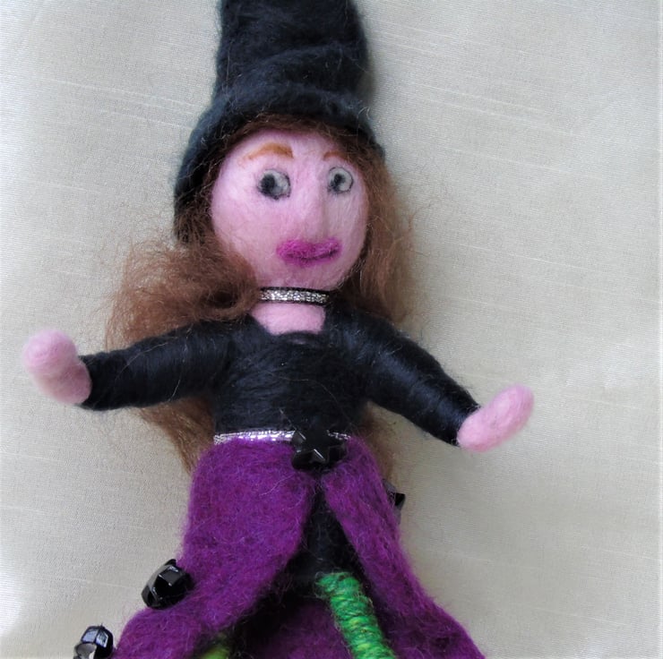 Needle felt Kitchen witch,hedge witch Halloween... - Folksy