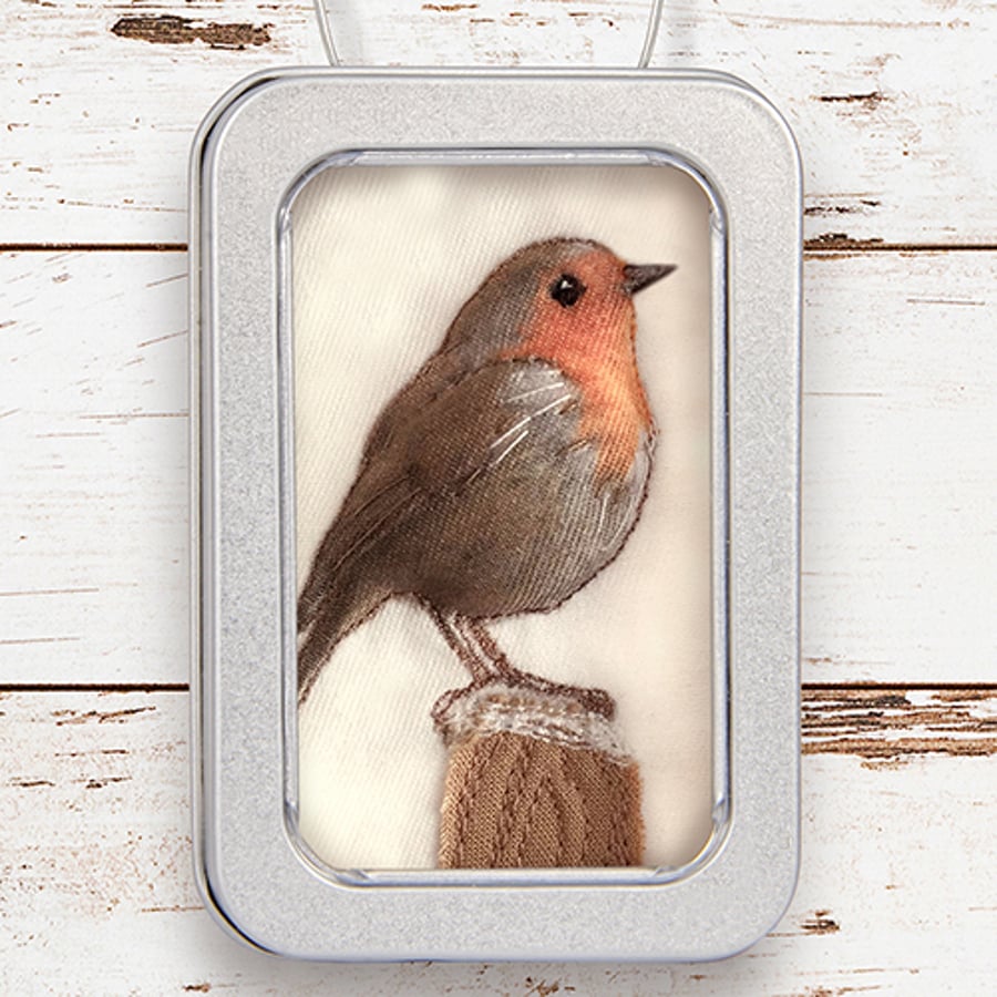 Robin, little 3D fabric robin picture framed in... - Folksy