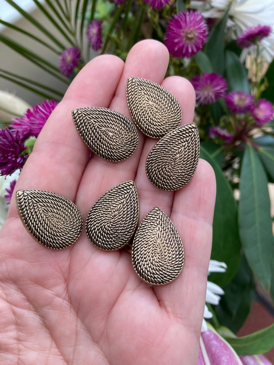 A Set of 6 Large Metallic Effect Vintage Tear D... - Folksy