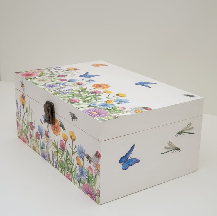 Wooden memory box with meadow flowers and butte... - Folksy