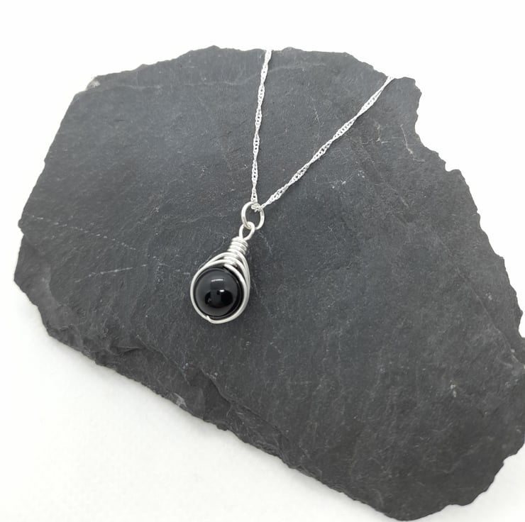 Black Tourmaline Sterling Silver Gemstone Penda... - Folksy