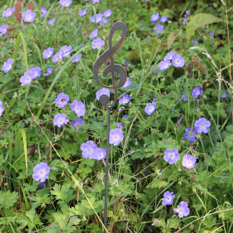Rusty metal treble clef outdoor and garden deco... - Folksy