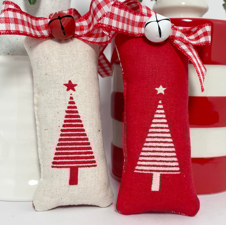 SCANDI CHRISTMAS TREE DECORATION - red on cream - Folksy