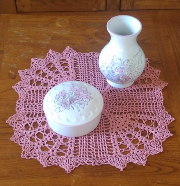 PINK TABLE CENTREPIECE or DOILY HAND CROCHET in... - Folksy