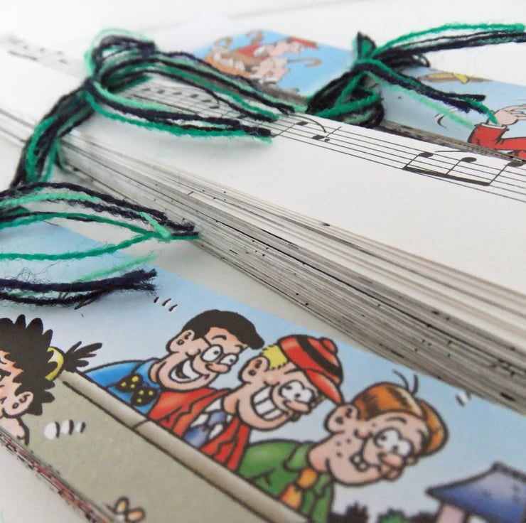 Paper Chain - DIY- upcycled paper chain from B... - Folksy