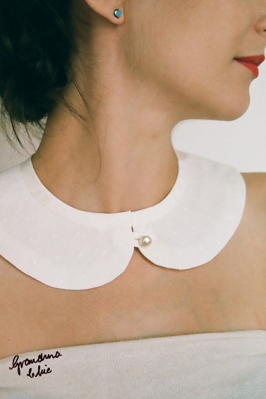 Handmade collar with pearl button - Folksy