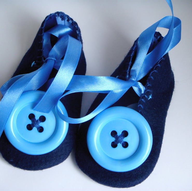 Big Button Blue Target Baby Booties-Shoes - Folksy