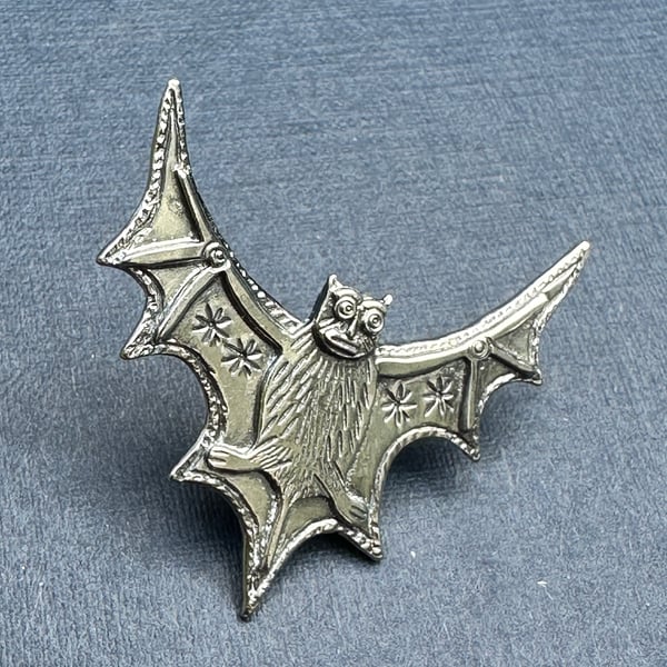 Medieval Bat Pin - Folksy