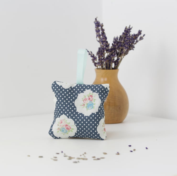 Floral lavender bag - Folksy
