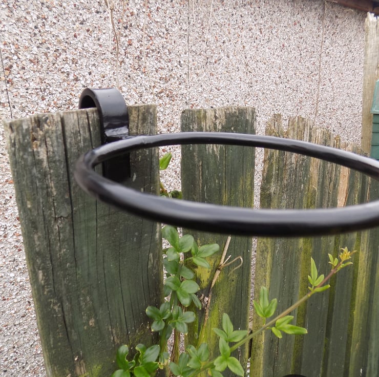 Clamp-on Plant Pot Ring........................... - Folksy
