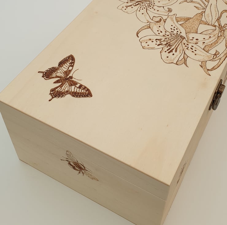 Wooden keepsake memory box with pyrography lil... - Folksy