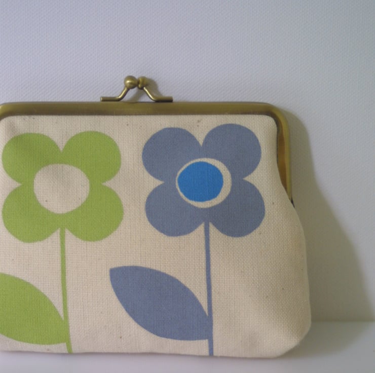 SALE Flower Border purse - Folksy