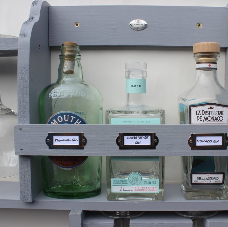 Gin rack, 6 bottles & 4 goblet glass's - Folksy