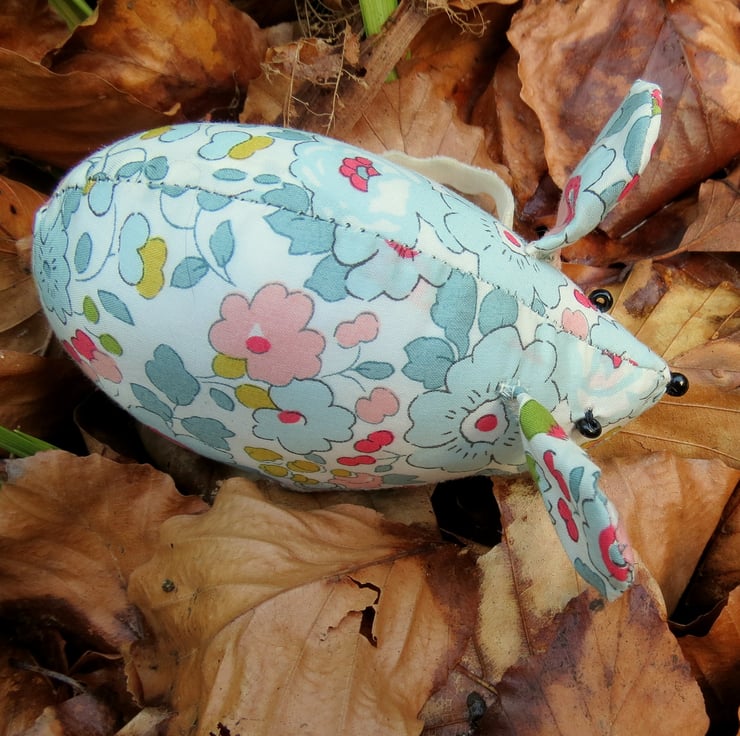 Pin cushion. A field mouse pin cushion, made fr... - Folksy