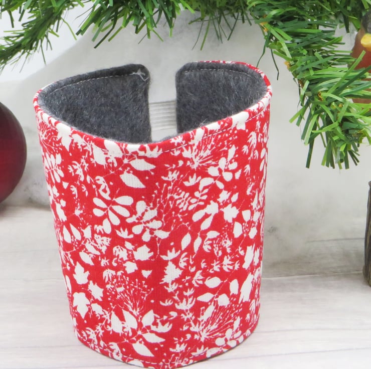 Coffee Cup Cosy in Christmas Fabric, reversible... - Folksy