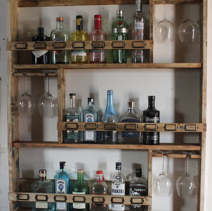 Gin rack, 15 bottles & 6 goblet glass's - Folksy