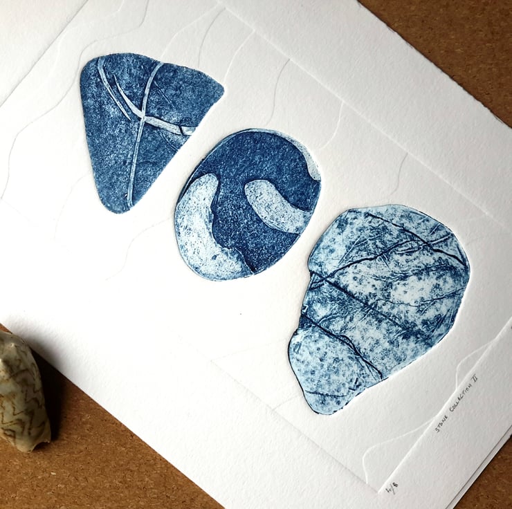 Pebble print blue Collagraph Stone collection... - Folksy
