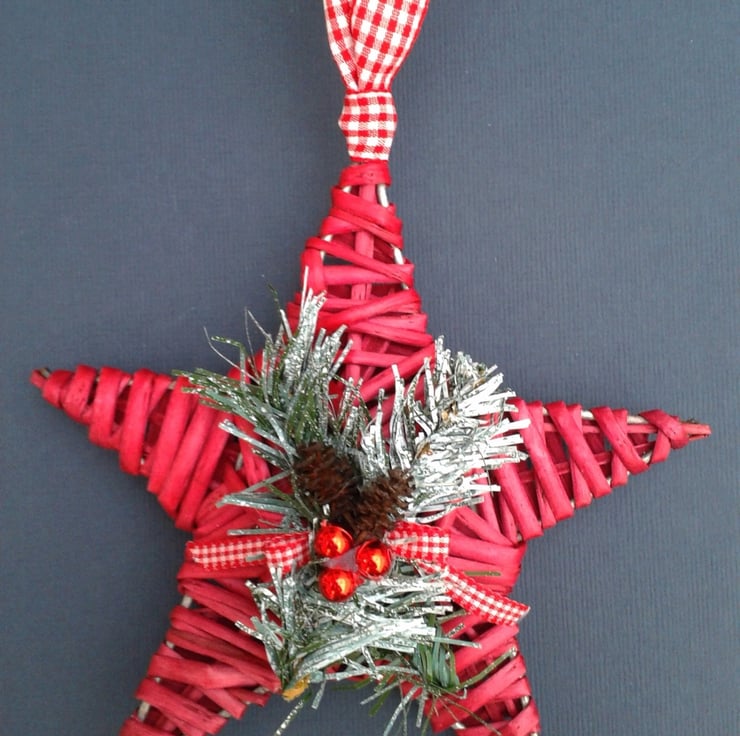 Christmas Hanging Wicker Star (red-gingham) - Folksy