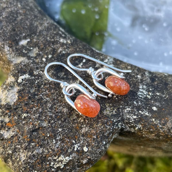 Silver and sunstone small dangle earrings - Folksy