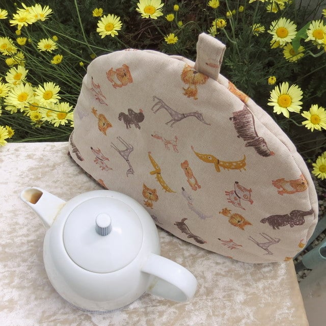 Tea Cosy, size extra large. Made to fit a 5 -6 ... - Folksy