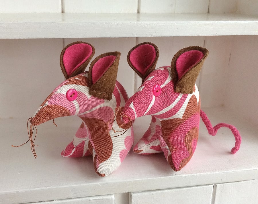 Funky Orcade Vintage fabric PINK 60s70s Retro... - Folksy