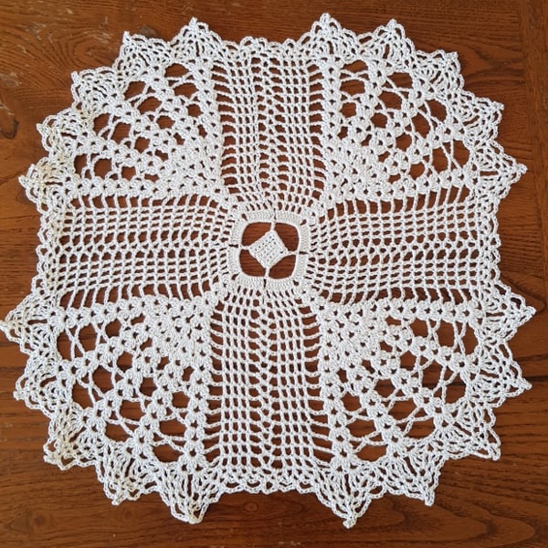 CREAM TABLE CENTREPIECE or DOILY HAND CROCHET i... - Folksy